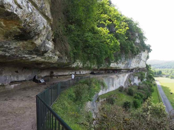 4 Types Of Caves In The Dordogne To Explore - France Travel Tips