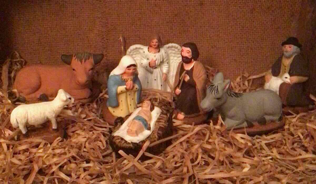 The Christmas Tradition Of Santons de Provence: A Unique Collection ...